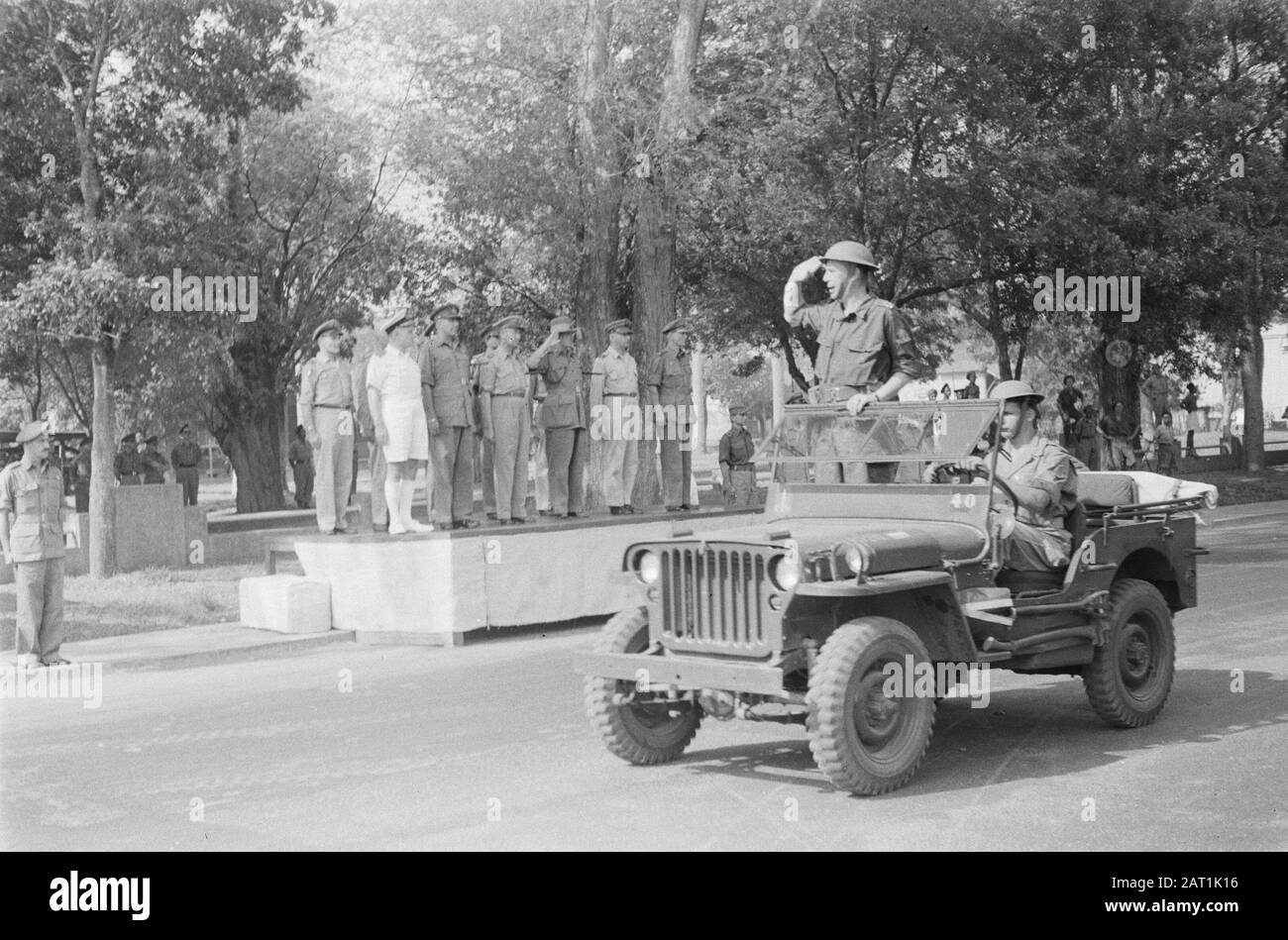 Parade for the English General Montagu Stopford Weapon fireplace and ...
