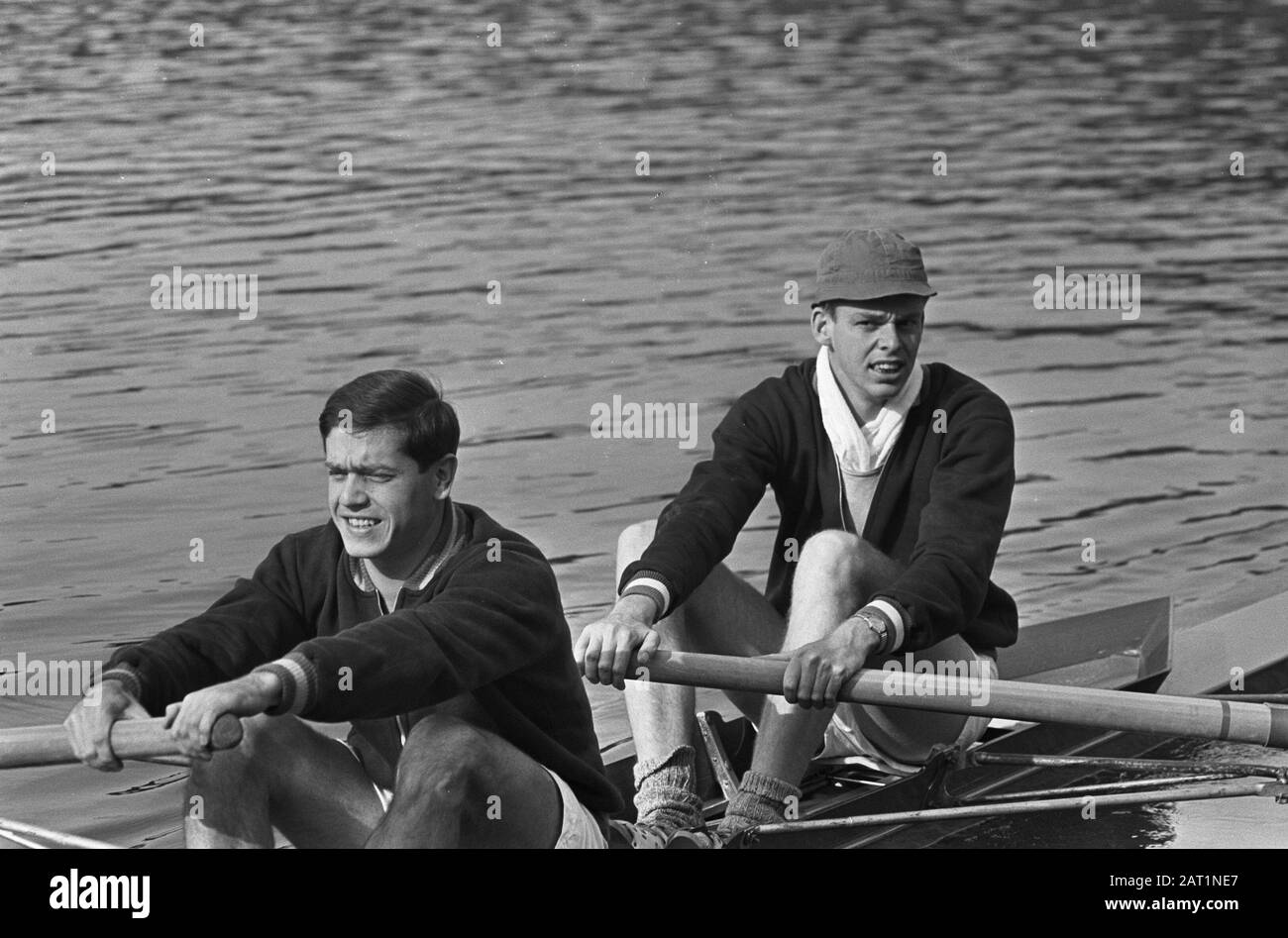 Helmsman techniques hi-res stock photography and images - Alamy