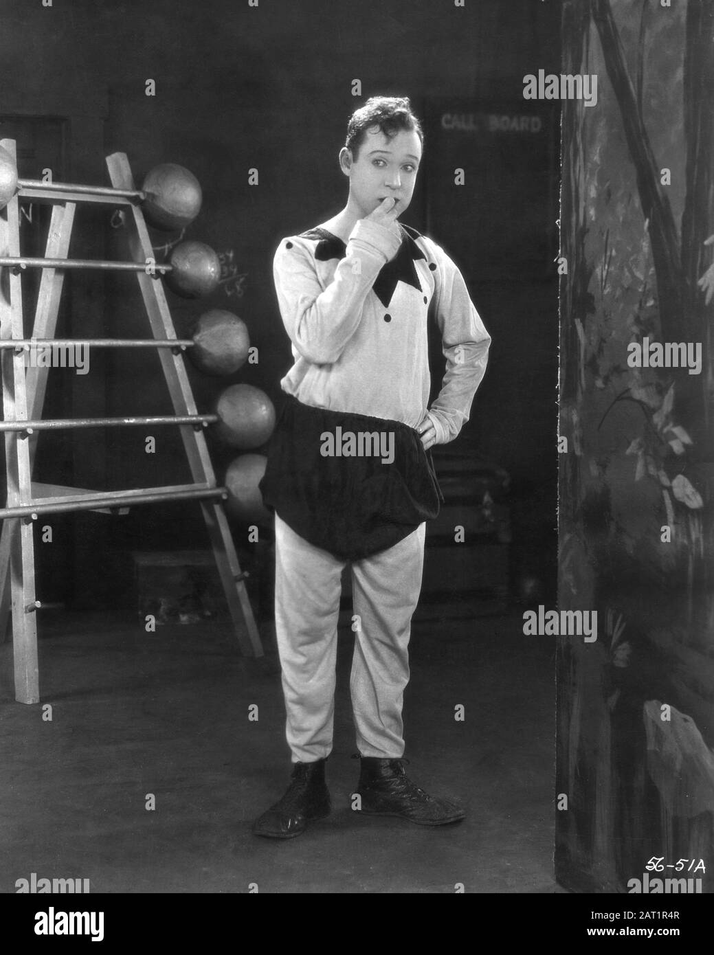 HARRY LANGDON in THE STRONG MAN 1926 director FRANK CAPRA Silent Movie ...
