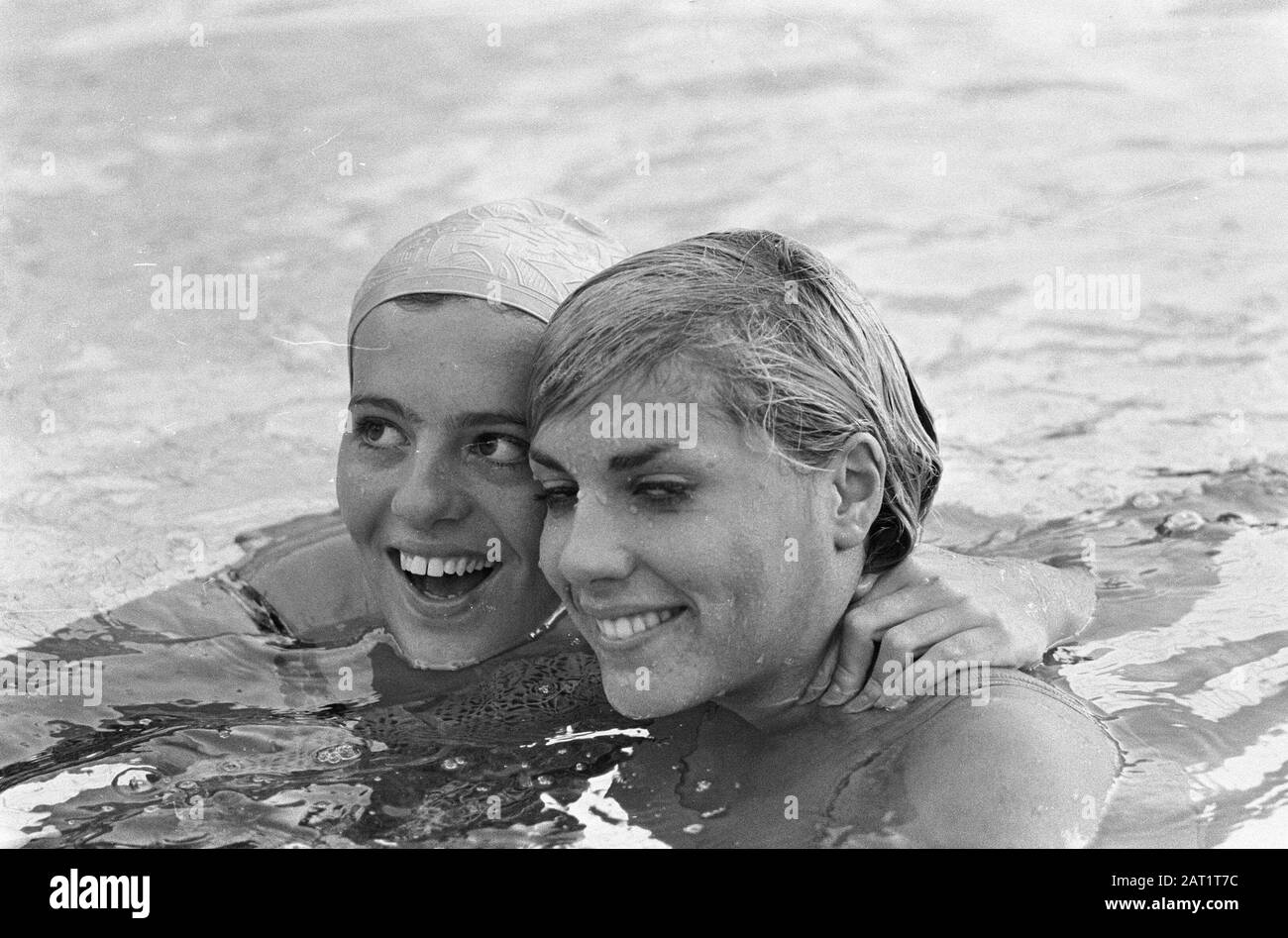 European Swimming Championships, Ludgrove and Caron in water Date ...