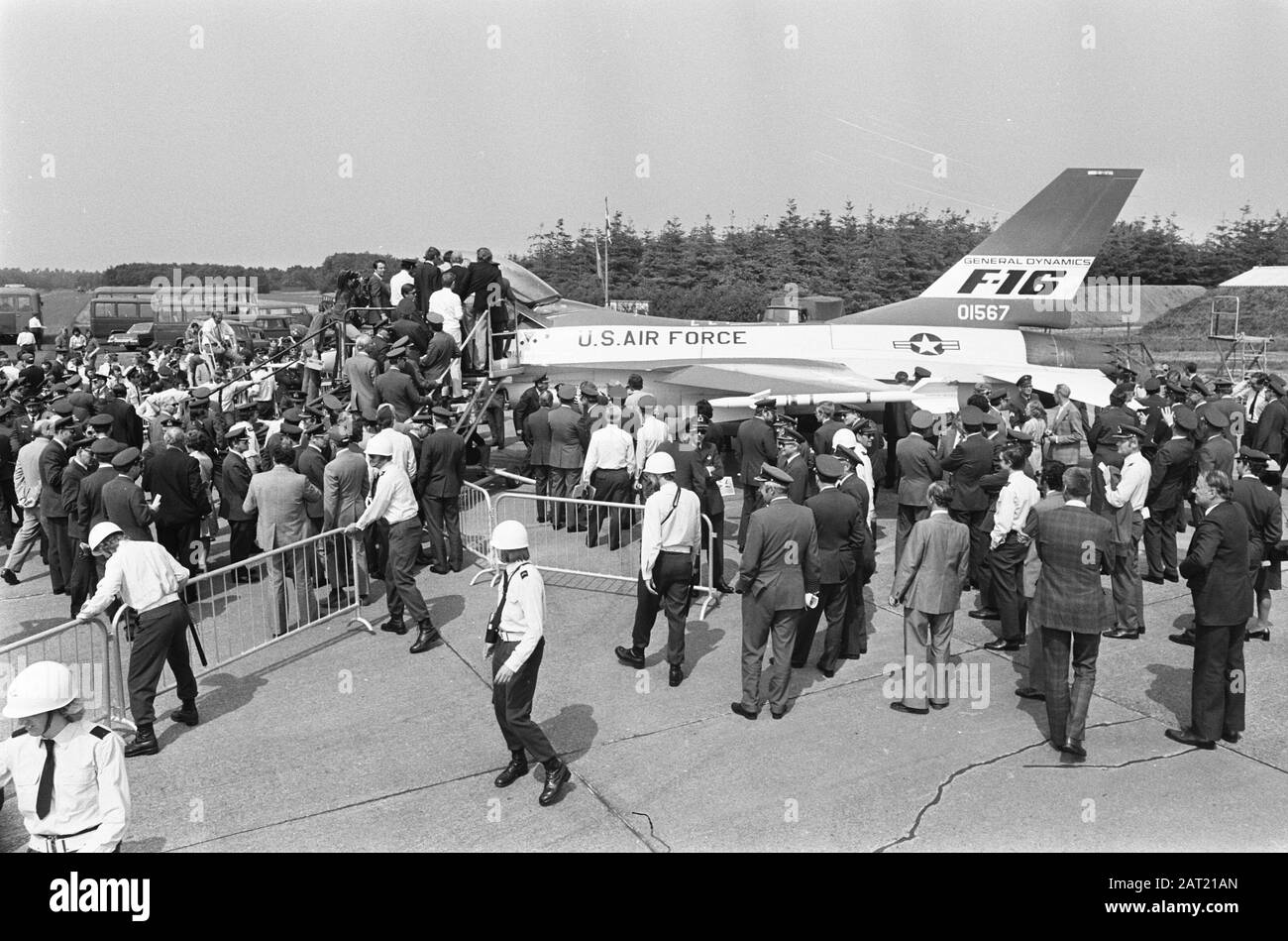 Demonstrations of the F16 at Volkel Air Base F16 at the Air Base Date ...