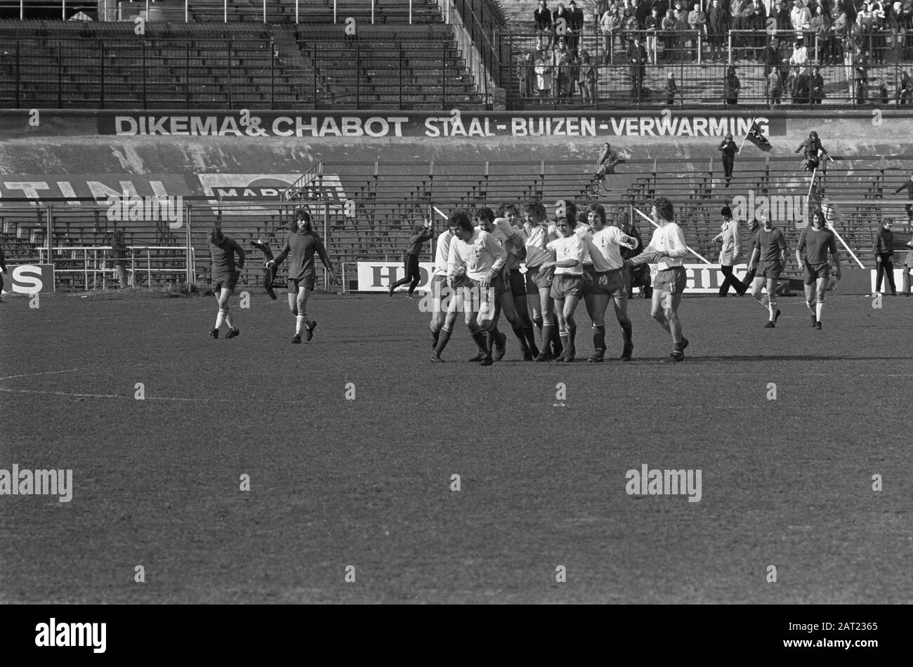 Fransz cheering hi-res stock photography and images - Alamy