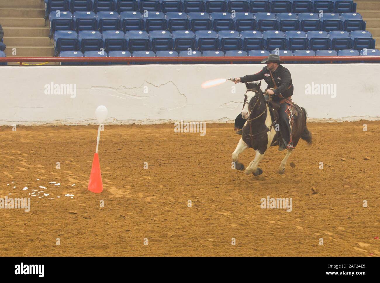 Balloon rodeo hi-res stock photography and images - Alamy