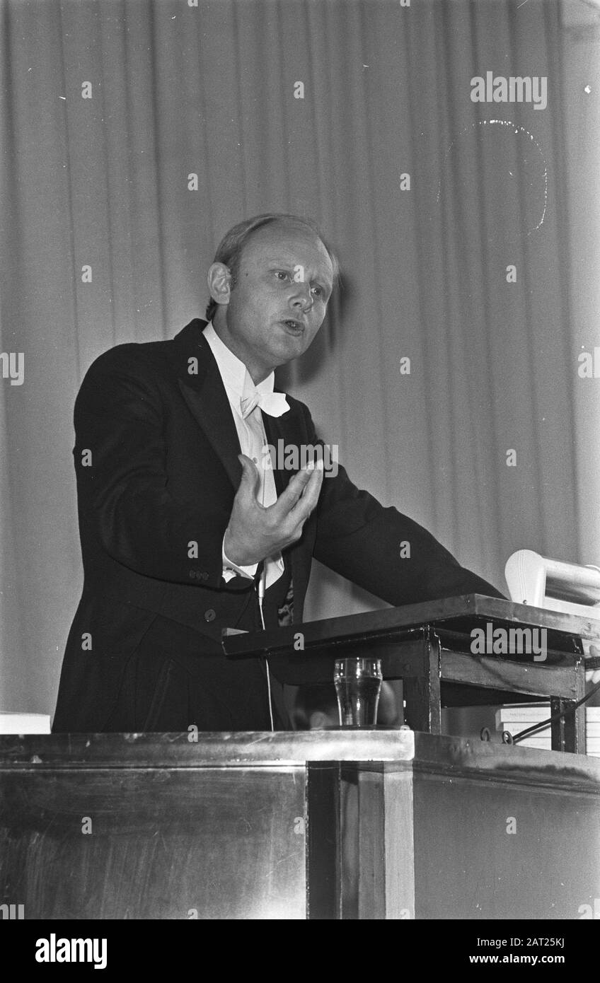Promotion of Ferry Hoogendijk, editor-in-chief of Elseviers Magazine ...