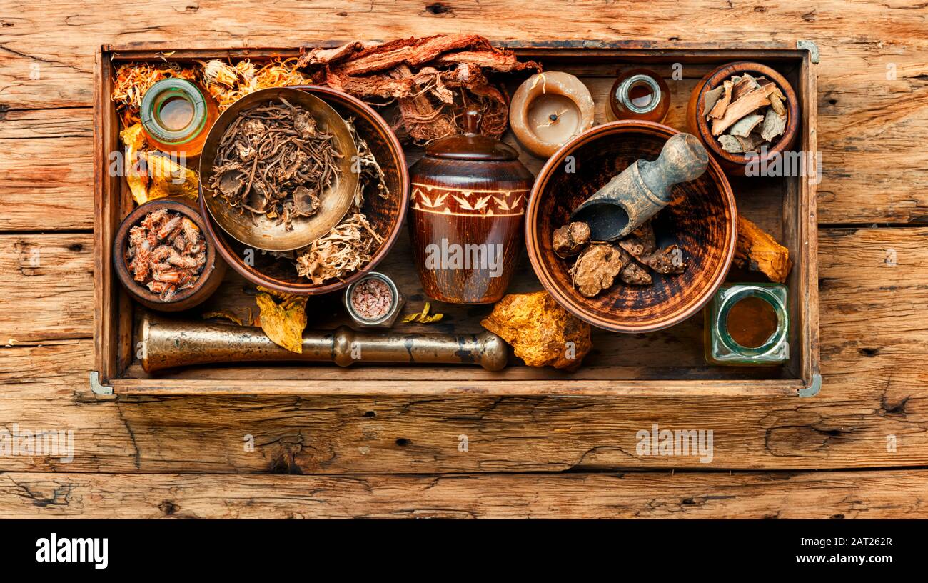 Dried chinese medicinal plants herbs hi-res stock photography and ...