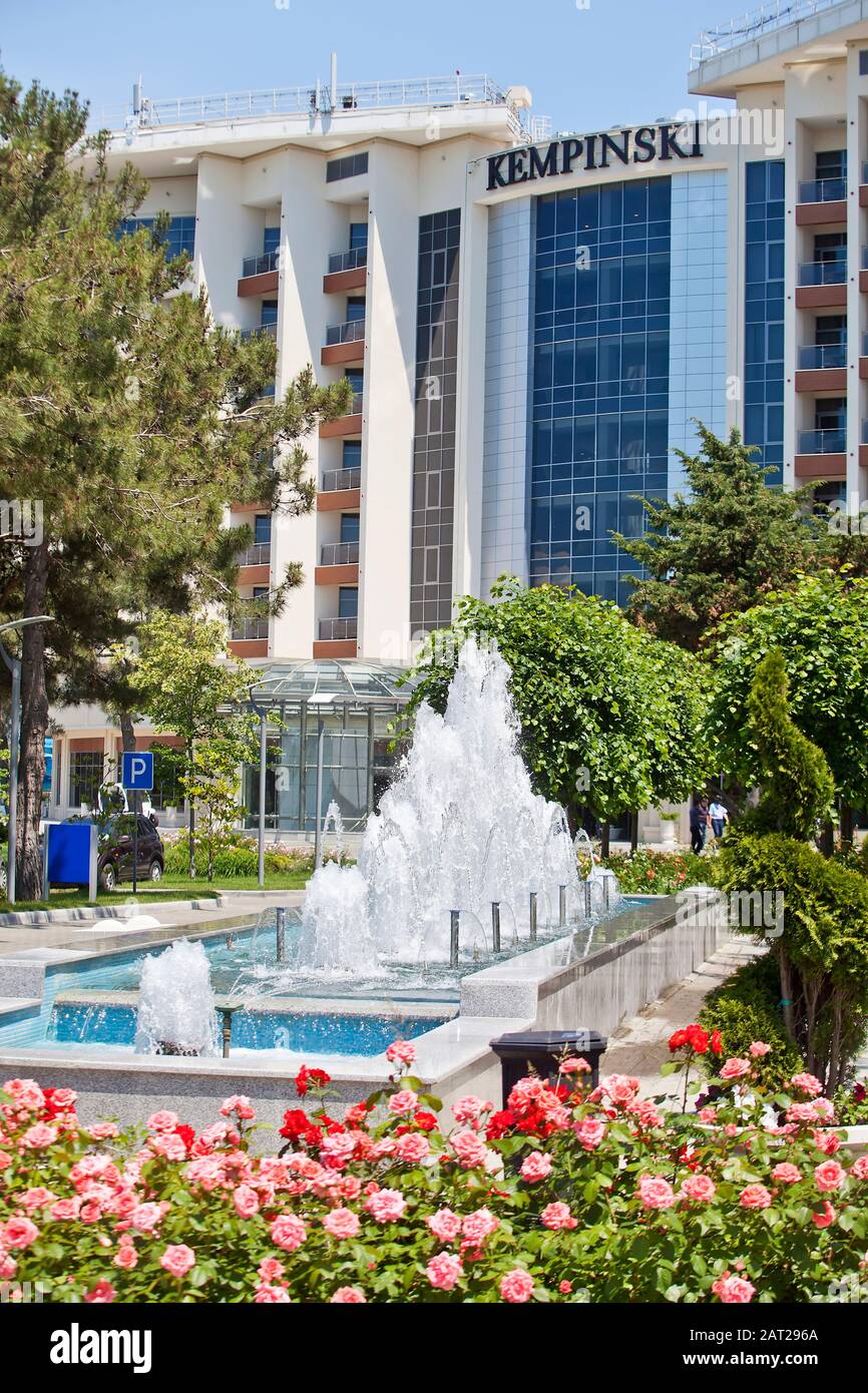 Grand entrance korea hi-res stock photography and images - Alamy