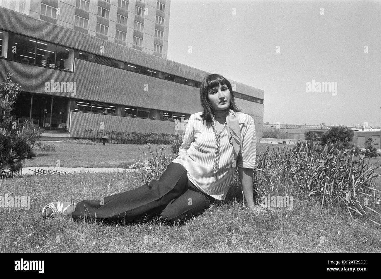 Finalists election Miss Pasar Malam commissioned, girl from Bijlmer ...