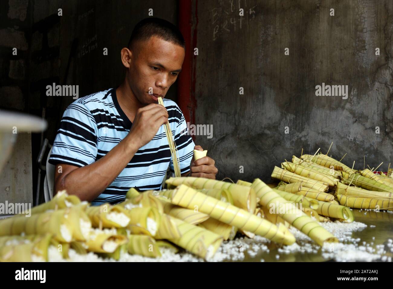 Filipino suman hi-res stock photography and images - Alamy