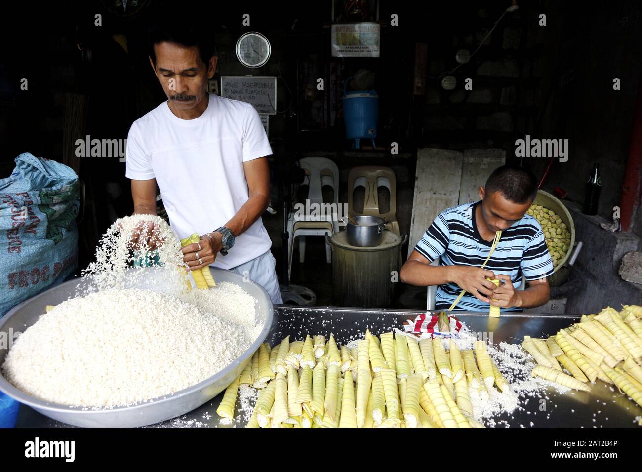 Filipino suman hi-res stock photography and images - Alamy