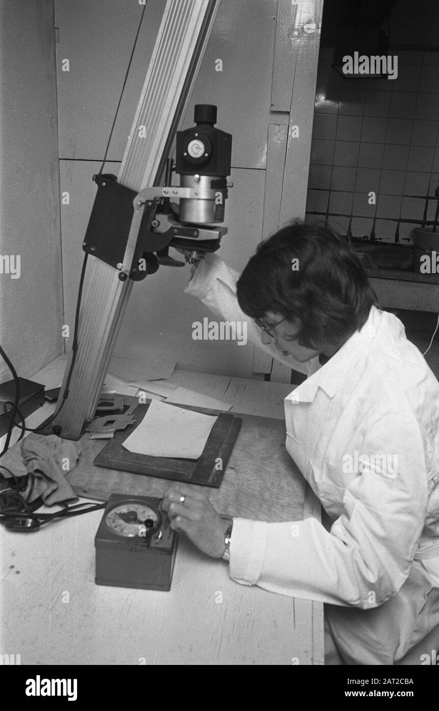 Laboratory visuals hi-res stock photography and images - Alamy