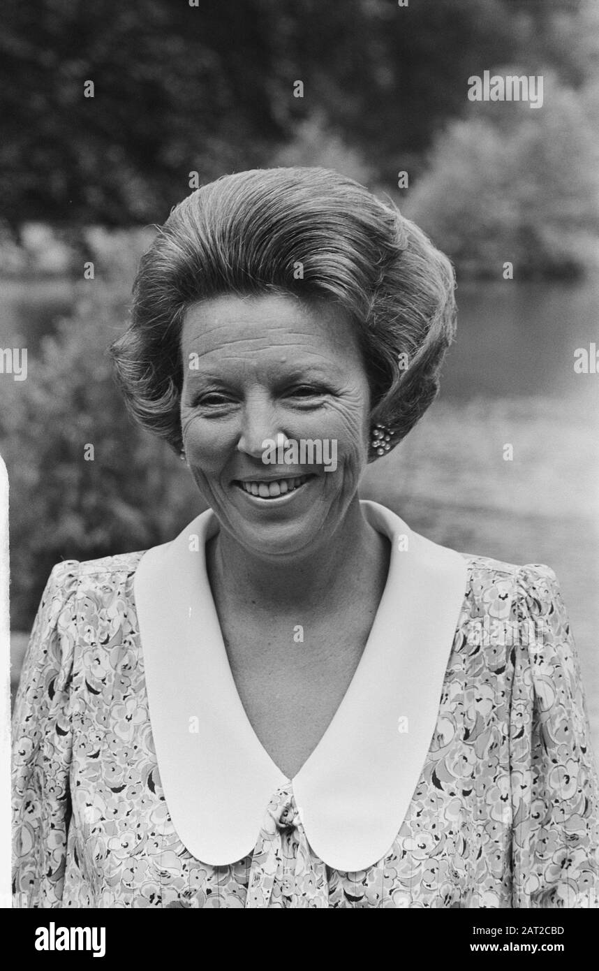 Royal family photo hour hi-res stock photography and images - Alamy
