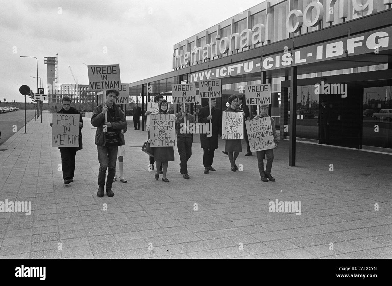 World Congress Trade Movement in RAI, before the entrance was ...