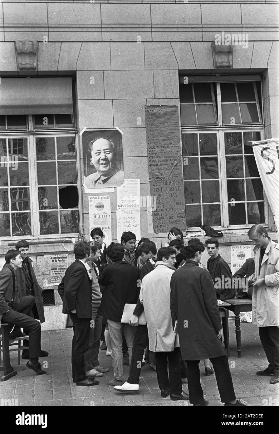 France. Sorbonne occupied by students Date: 28 May 1968 Location ...