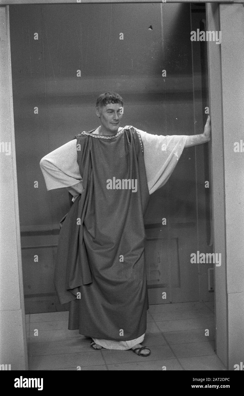 Roman actors Black and White Stock Photos & Images - Alamy