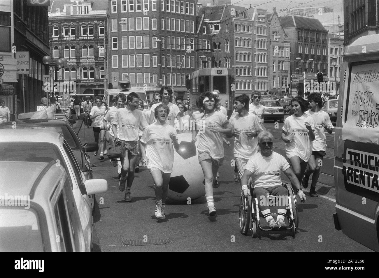 100 check Black and White Stock Photos & Images - Alamy