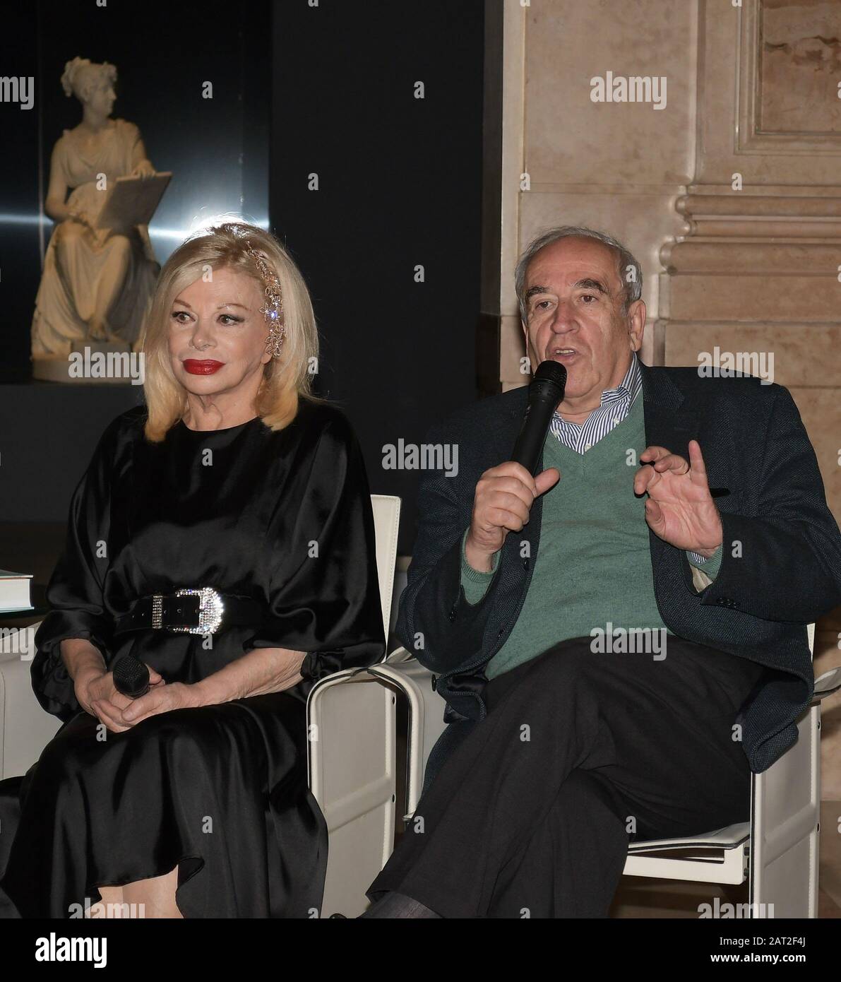 Milan, Italy Sandra Milo at the presentation of Federico Fellini's Book ...