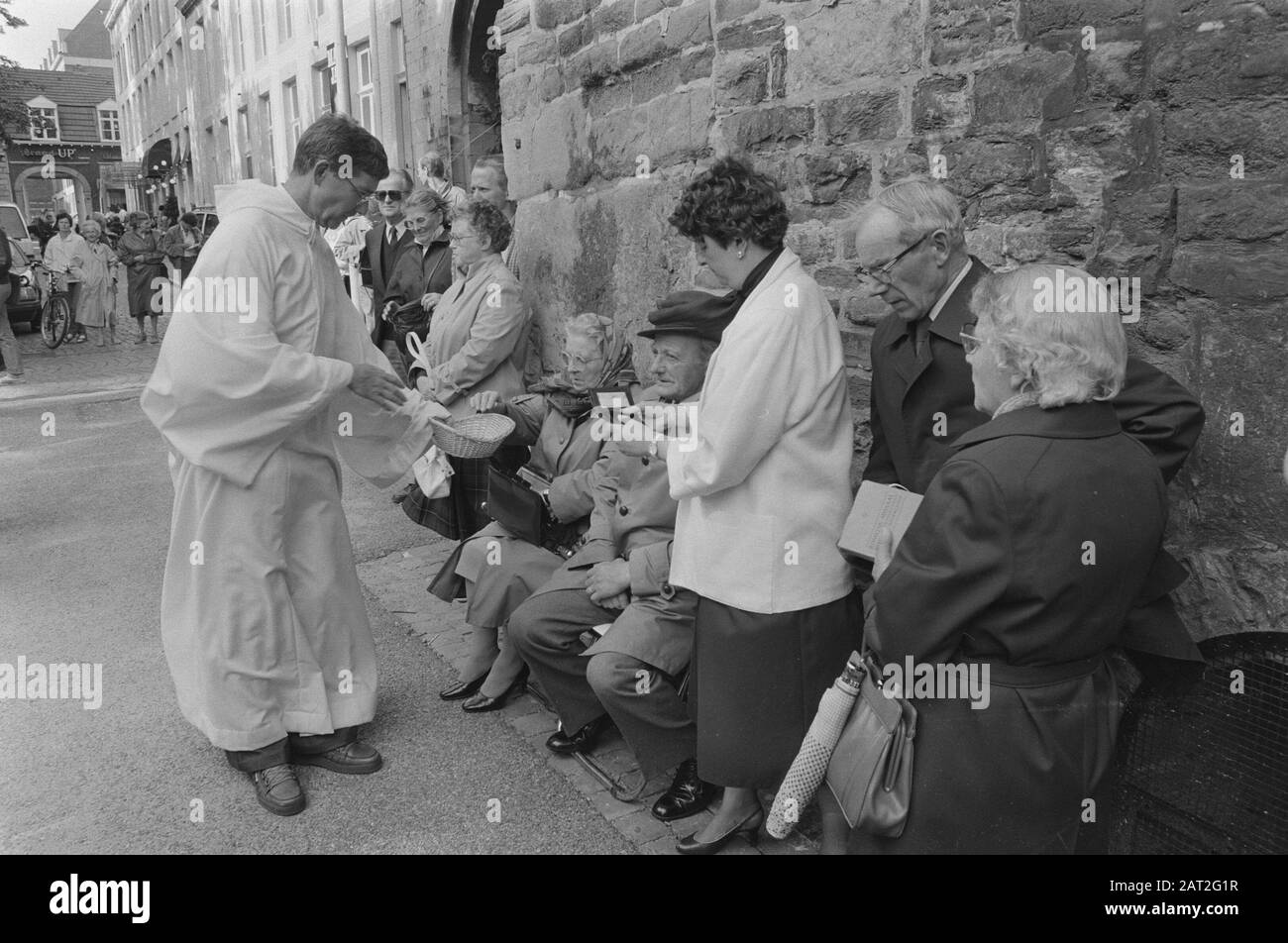 Prayer service Pope J. P. II on large projection screen for Onze Lieve ...