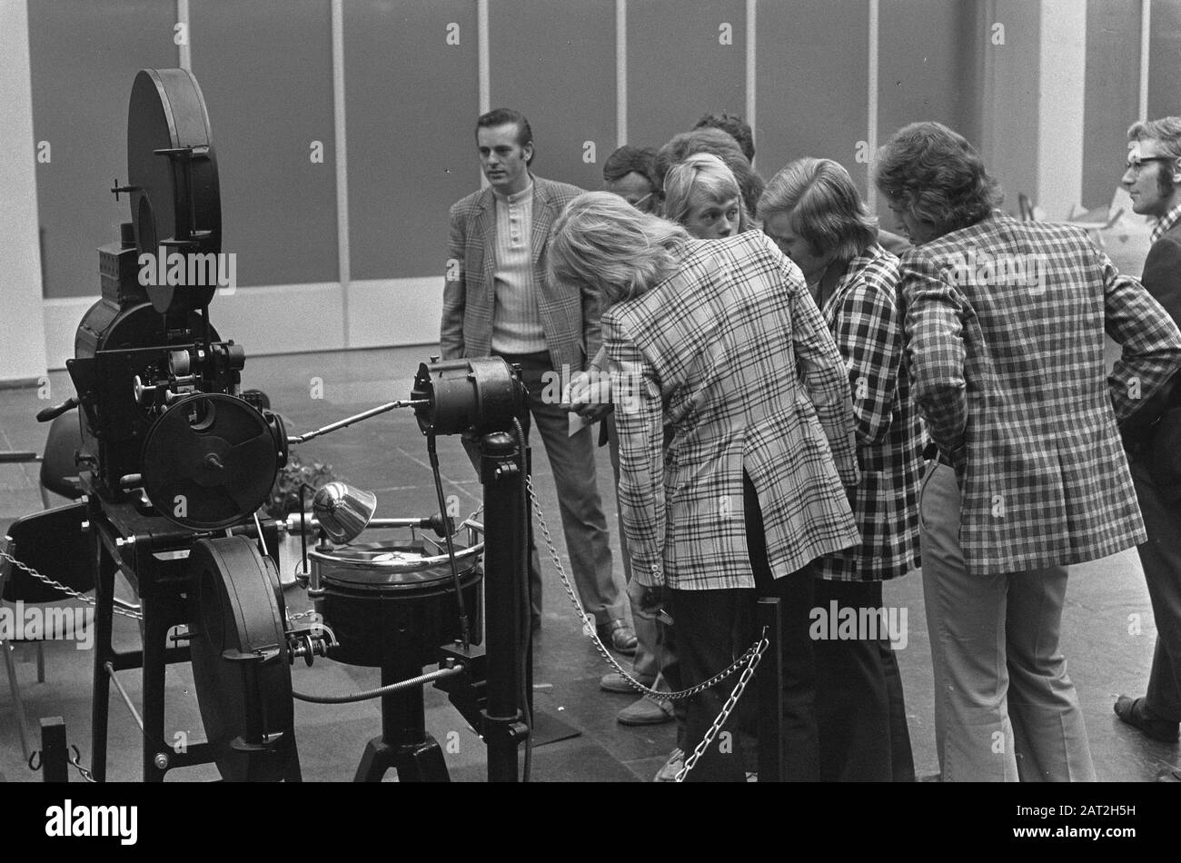 Sound film equipment from 1925 on HiFi RAI 1973 Date: August 28, 1973 ...