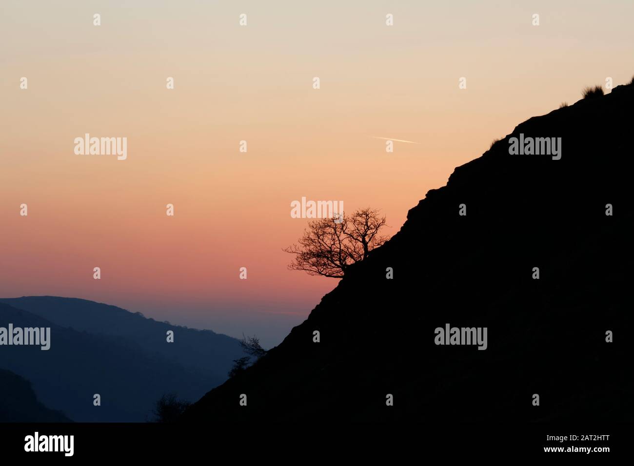 Sunset in the Nantlle Valley, Snowdonia, Wales, UK Stock Photo - Alamy
