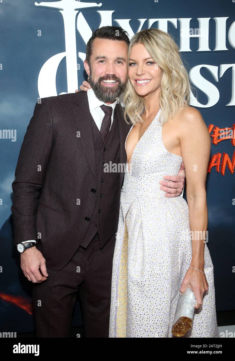 Hollywood, Ca. 29th Jan, 2020. Kaitlin Olson, Rob McElhenney, at ...