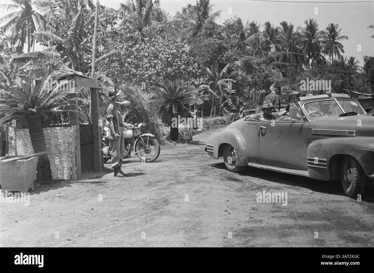 Visit of British General Montagu Stopford to the U-Brigade General ...