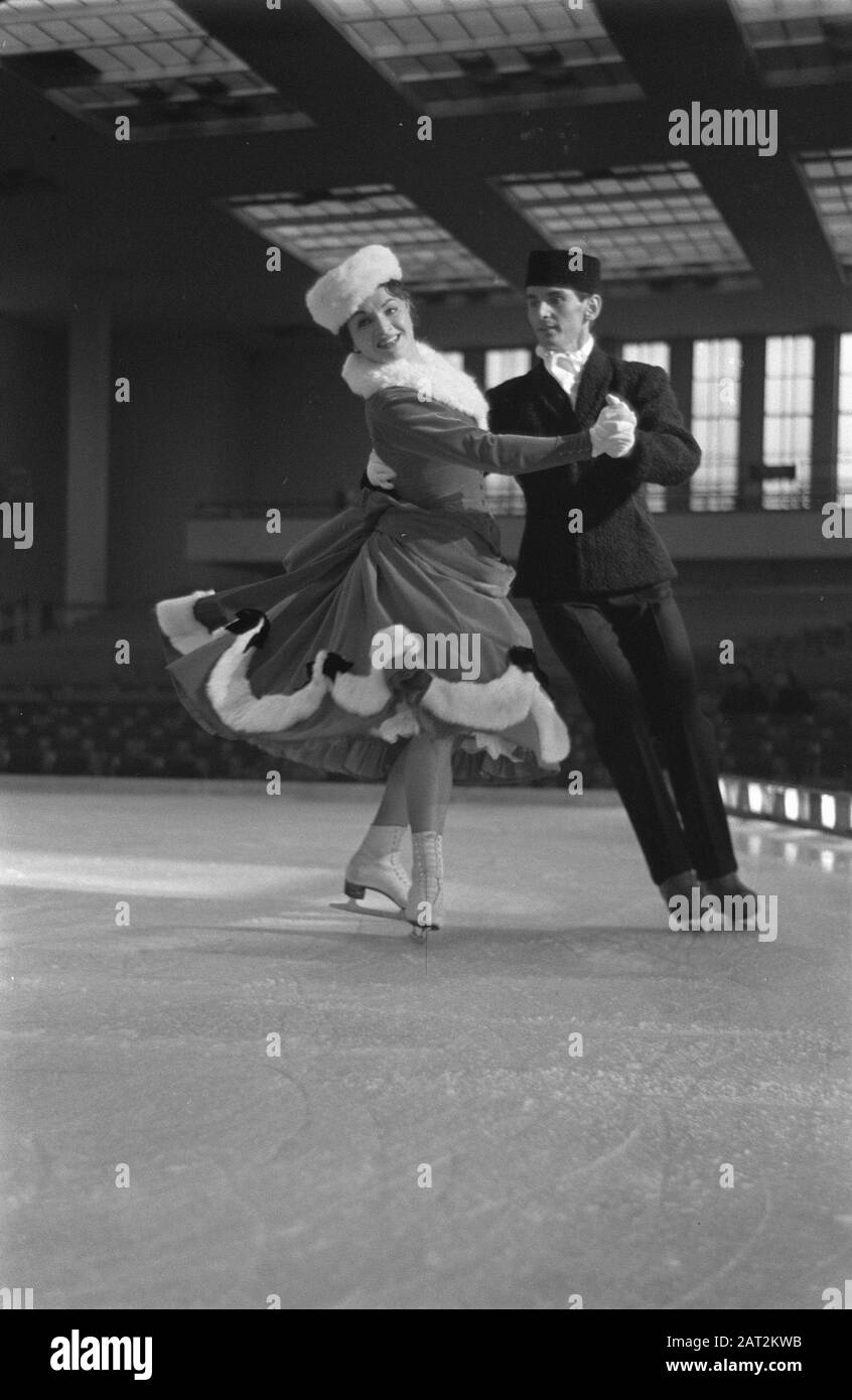 Ernest baier Black and White Stock Photos & Images - Alamy