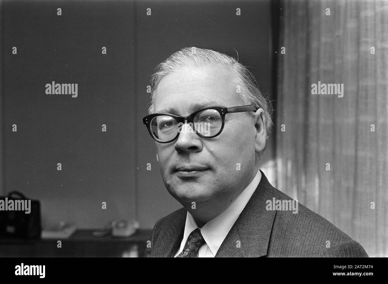 English eec negotiator hi-res stock photography and images - Alamy