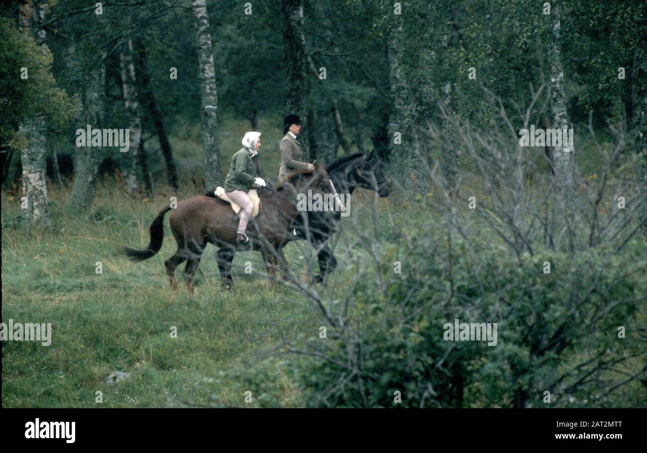 Queen Elizabeth Ii At Balmoral Castle High Resolution Stock Photography ...