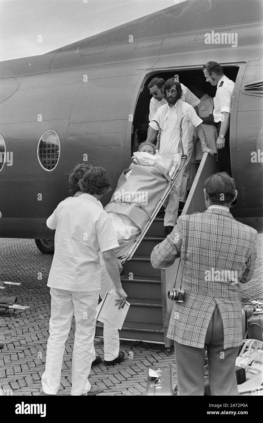 Women injured Black and White Stock Photos & Images - Alamy