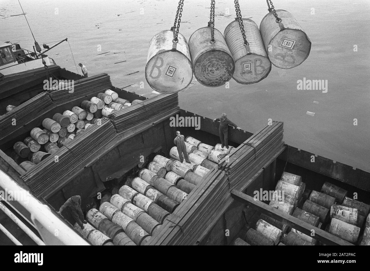 Gift ship Black and White Stock Photos & Images - Alamy