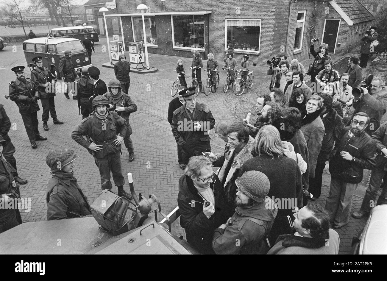 Cafe hostage Black and White Stock Photos & Images - Alamy