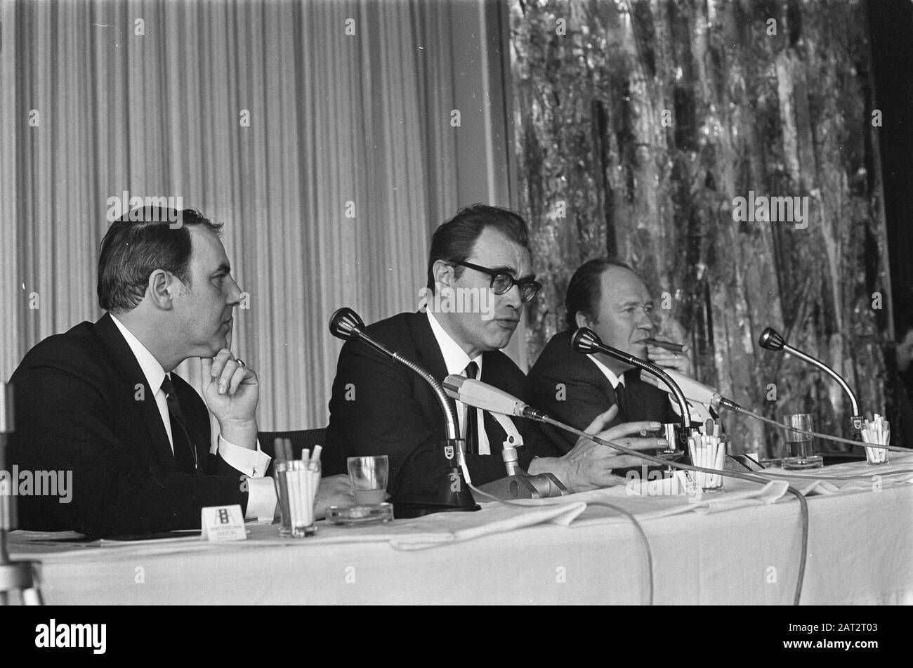 Paul van der velde hi-res stock photography and images - Alamy