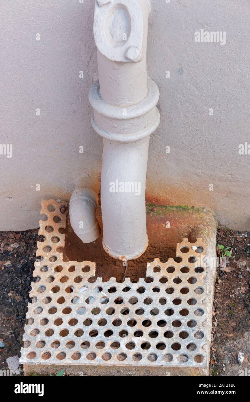 Drain pipe wall texture hi-res stock photography and images - Alamy