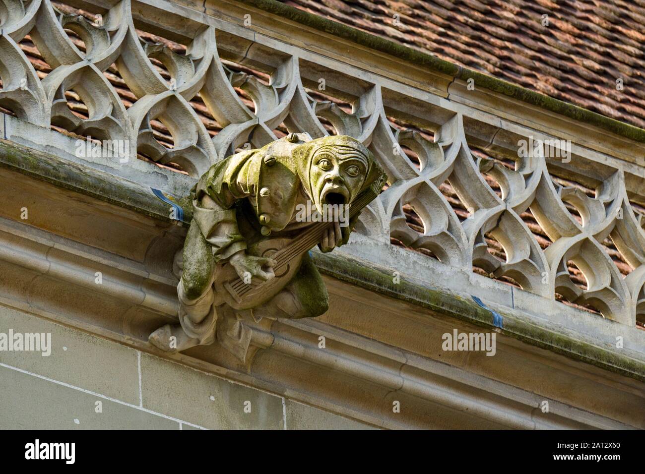Gargoyle on roof on exterior hi-res stock photography and images - Alamy