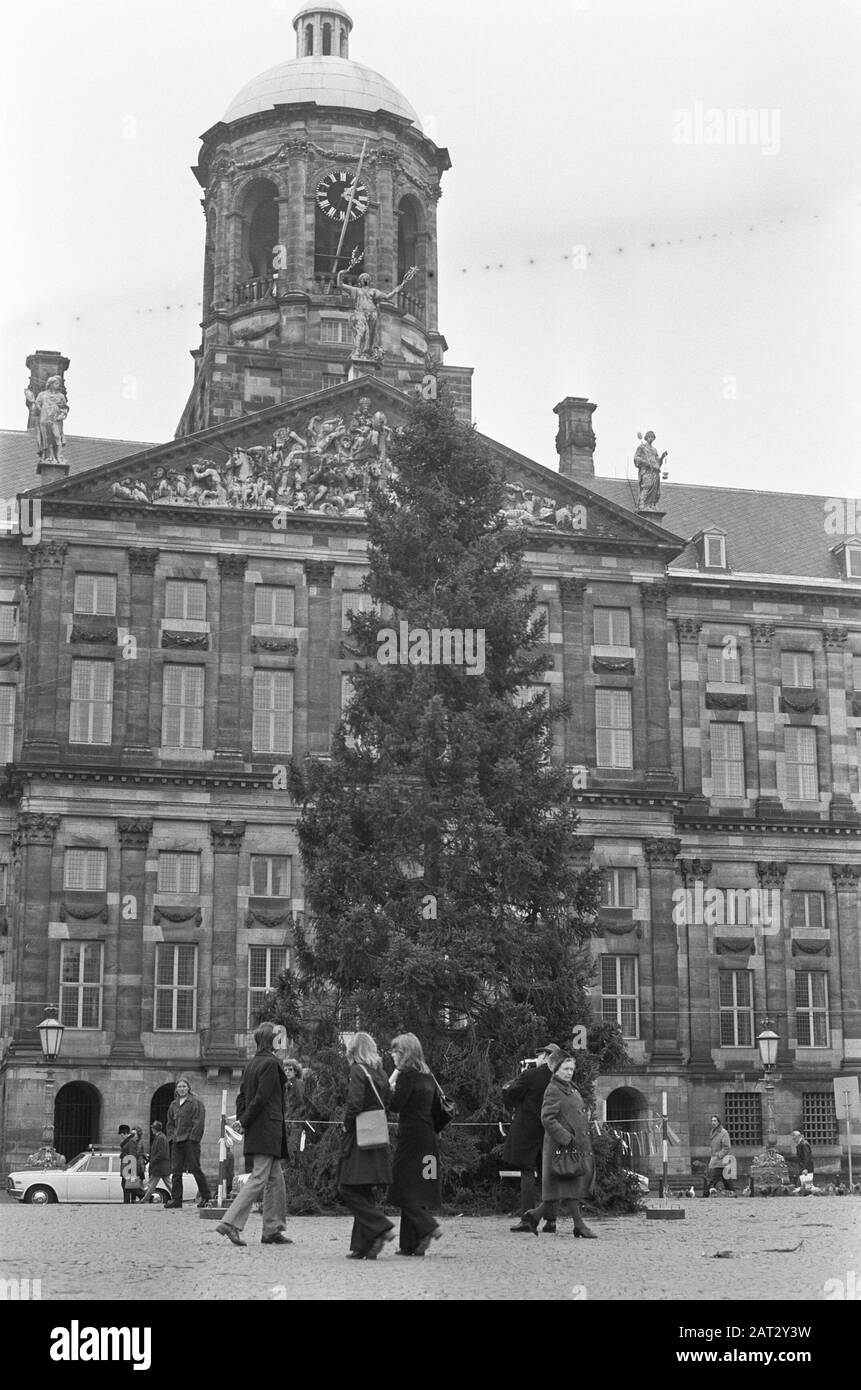 Amsterdam christmas tree on Black and White Stock Photos & Images - Alamy