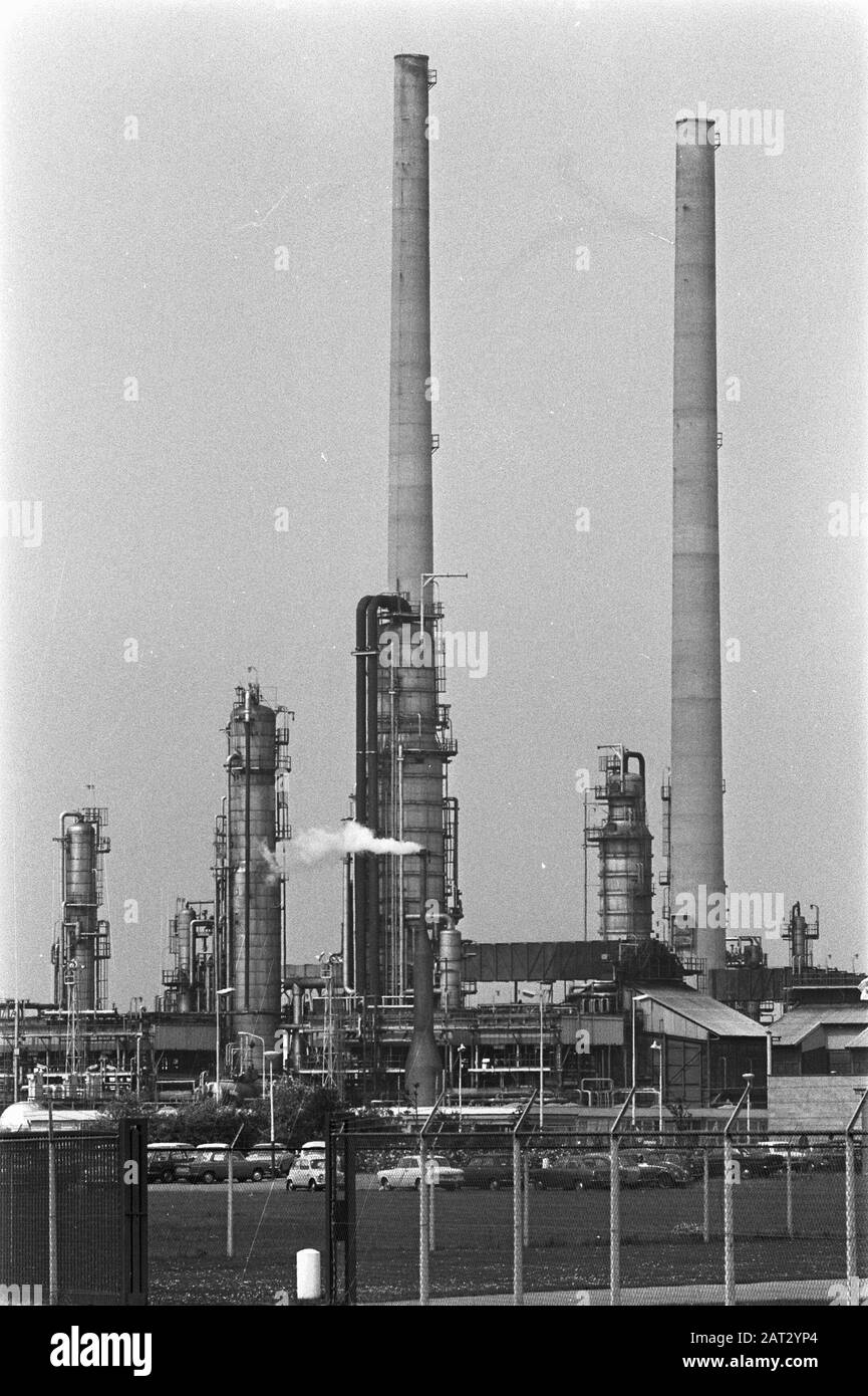 Gulf refinery Black and White Stock Photos & Images - Alamy