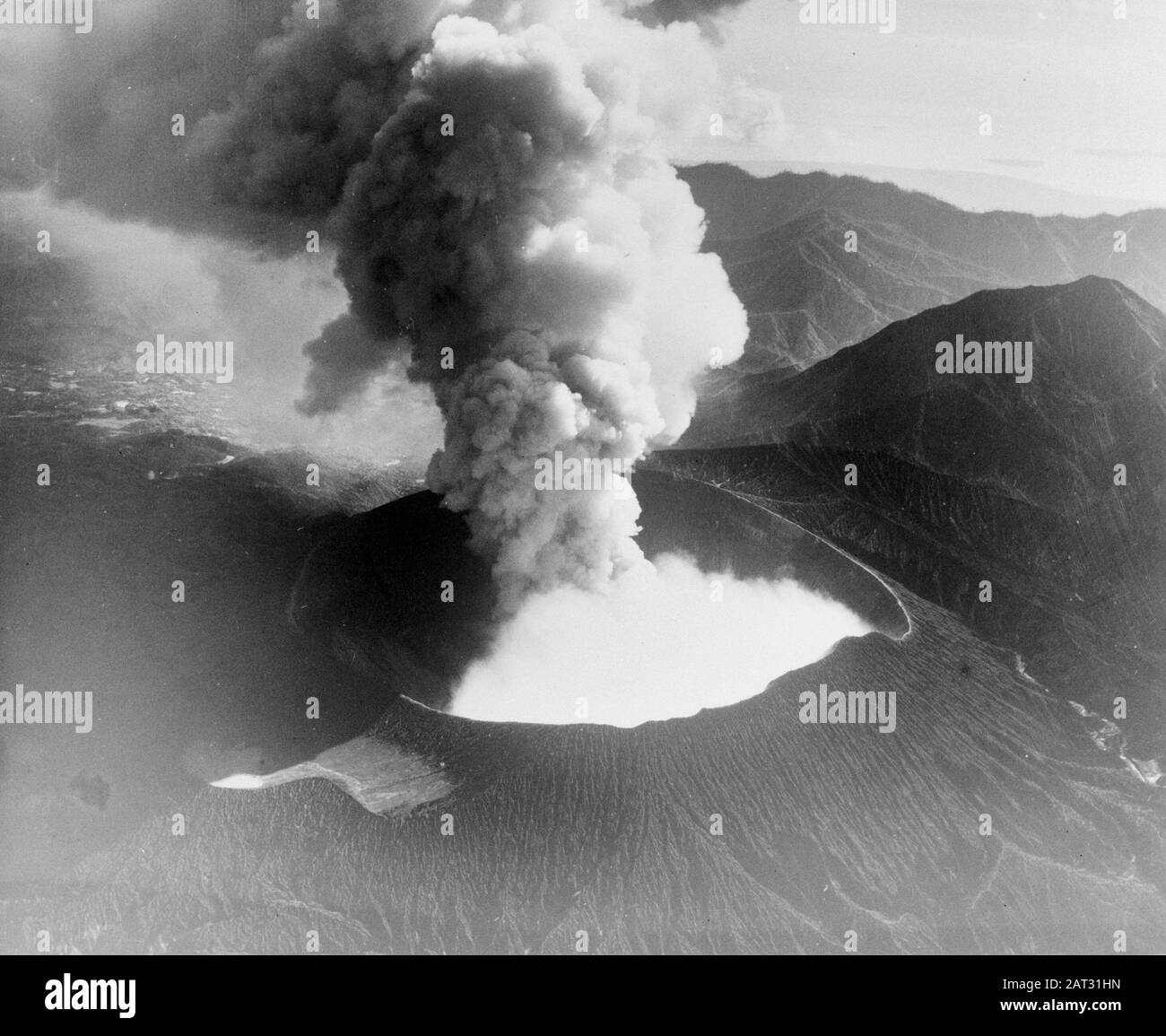 Indonesia volcano eruption Black and White Stock Photos & Images - Alamy