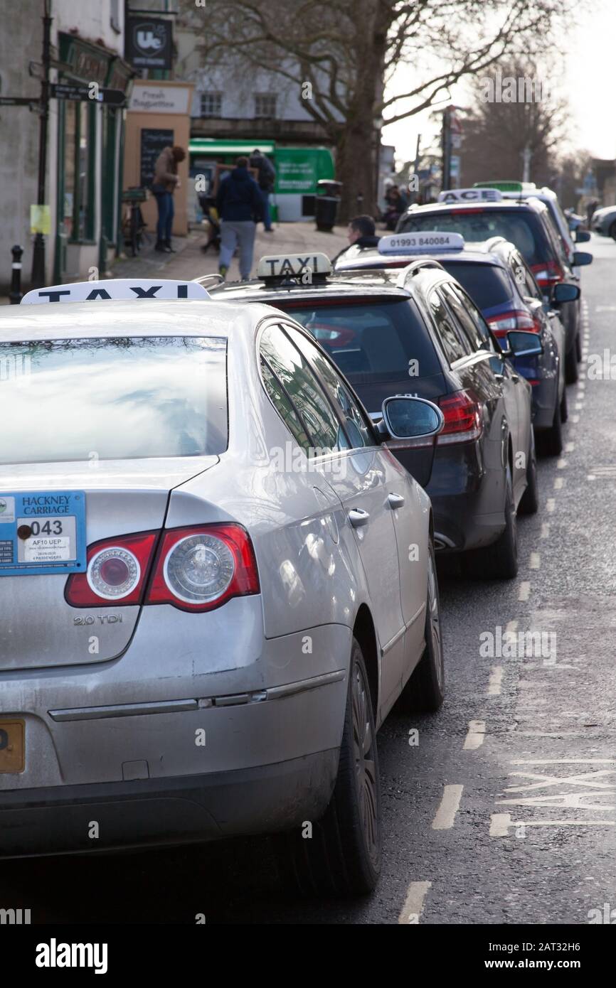Taxi rank and uk hi-res stock photography and images - Alamy