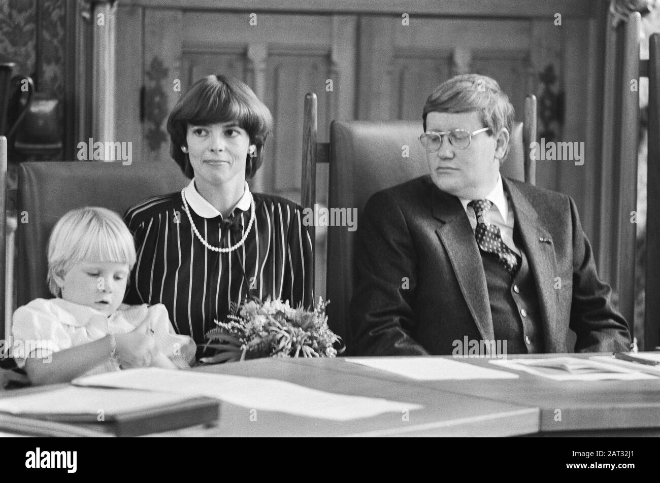 Hans wiegel installed hi-res stock photography and images - Alamy