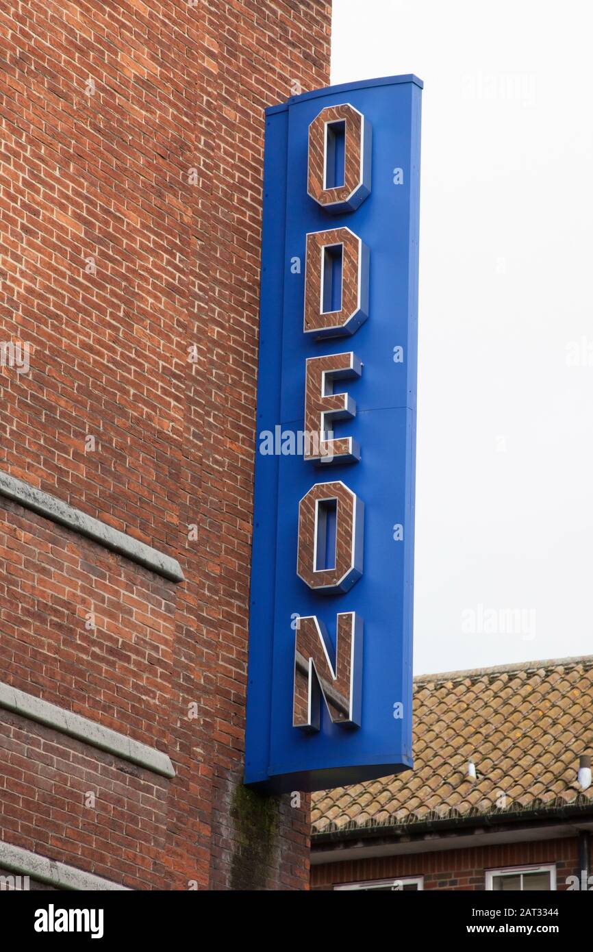 Odeon cinema odeon logo hi-res stock photography and images - Alamy