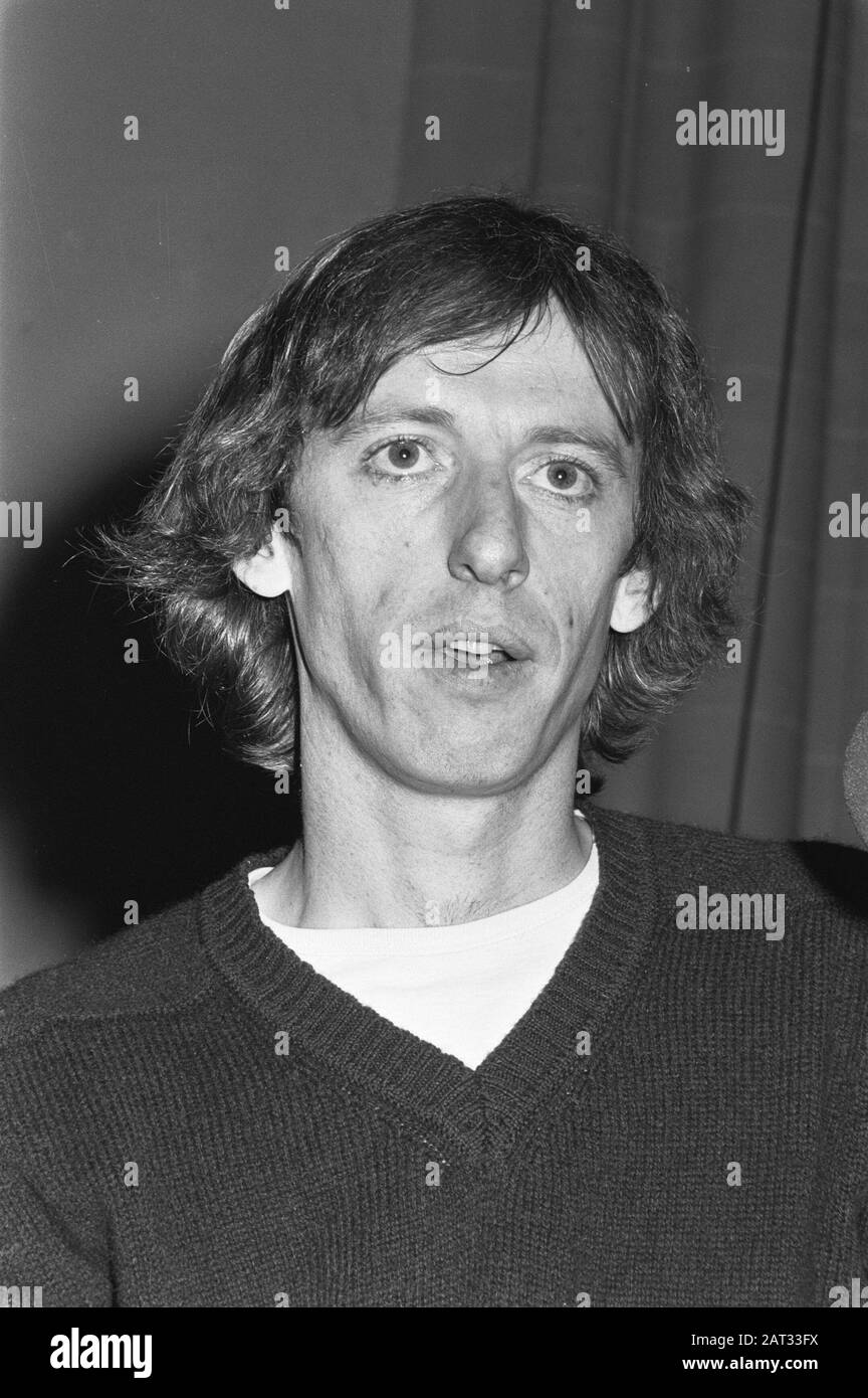 Journalists and South Africa in the Nieuwe Kerk in Amsterdam, 26-11-'81 ...