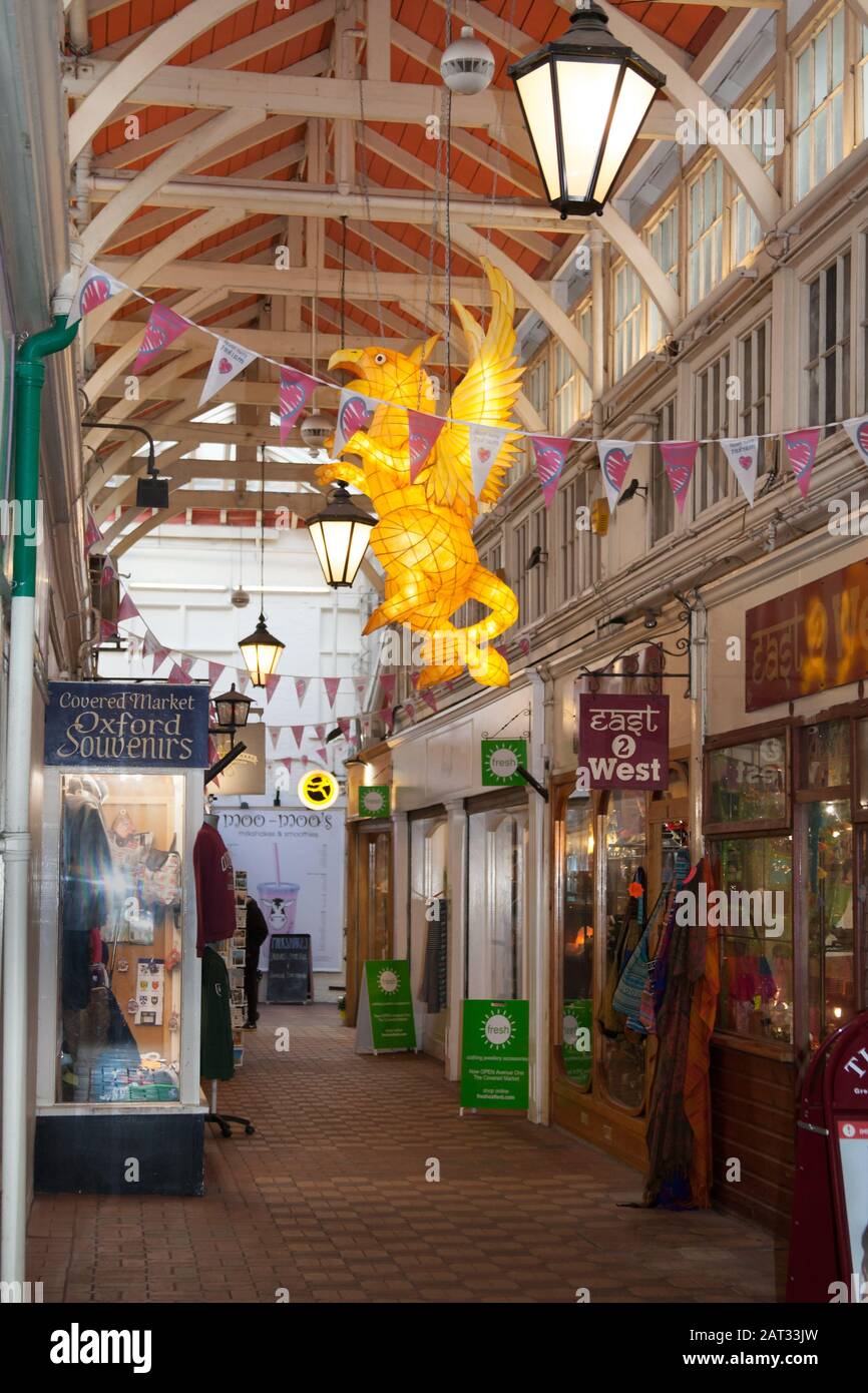 England shopping retail centre indoor covered hi-res stock photography ...