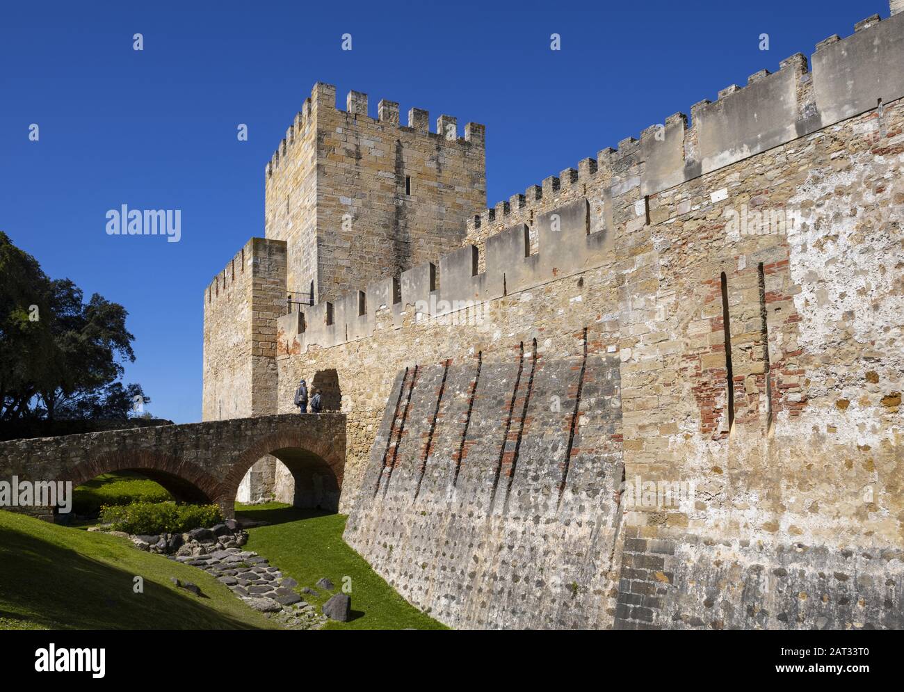 Castelo sao jorge lisbon gate hi-res stock photography and images - Alamy