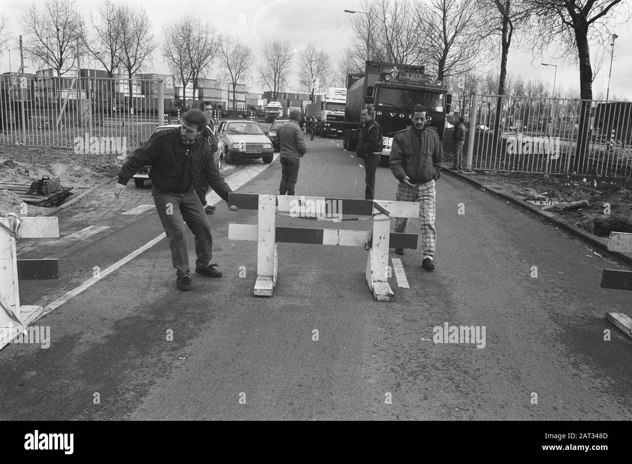 Posting strikers remove blockade hi-res stock photography and images ...