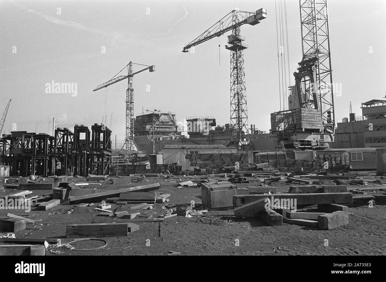 Ship yard yards Black and White Stock Photos & Images - Alamy