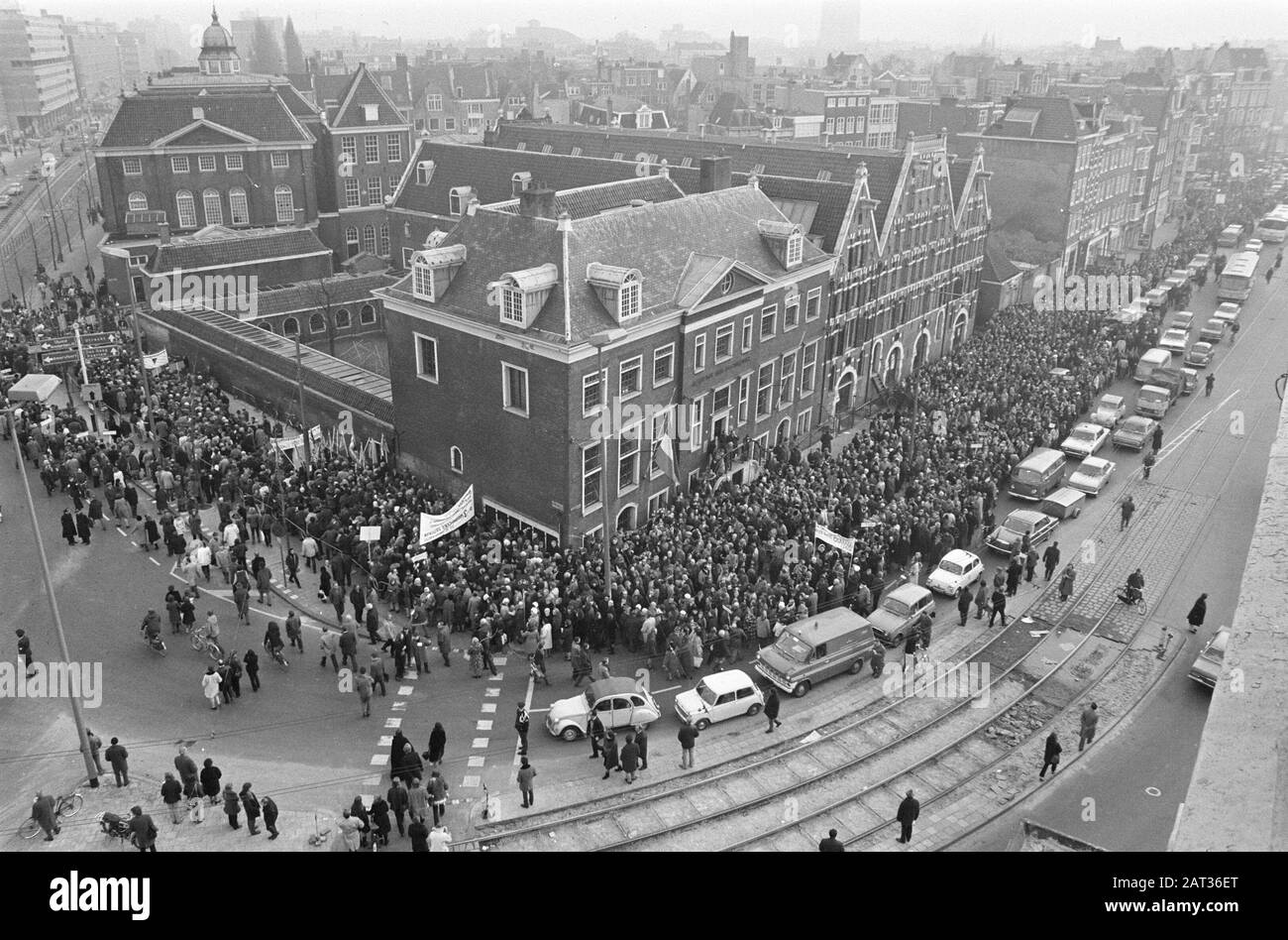 Commemoration February strike; overview of the procession at ...