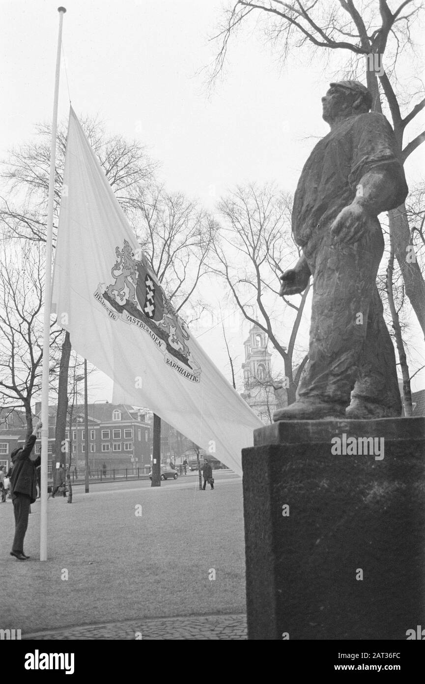 Commemoration February strike; flag half-mast at docks Date: February ...