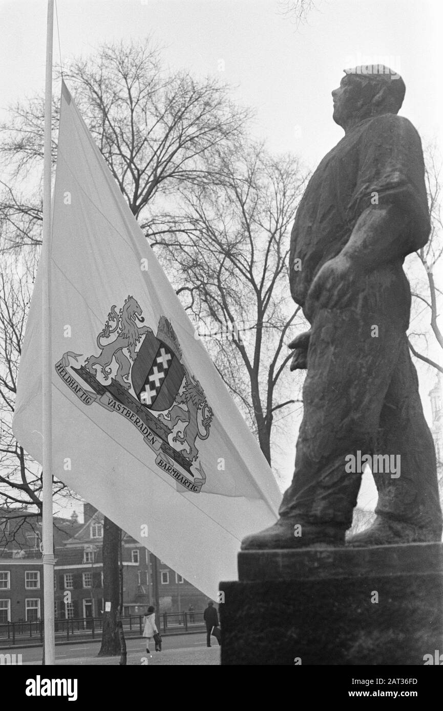 Commemoration February strike; flag half-mast at docks Date: February ...