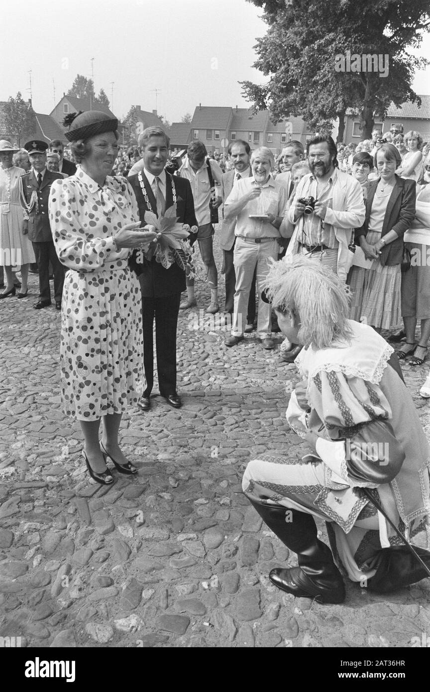 Medieval royalty visit Black and White Stock Photos & Images - Alamy