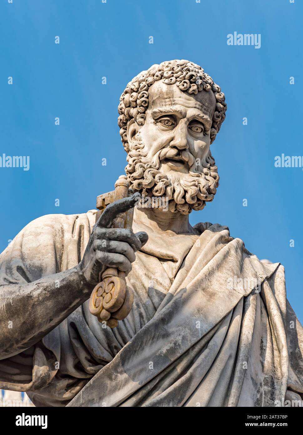 Statue of st peter vatican hi-res stock photography and images - Alamy